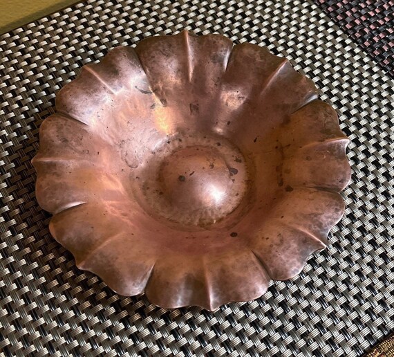 Small Fluted Copper Bowl Vintage Handmade Copper Change Bowl - Etsy