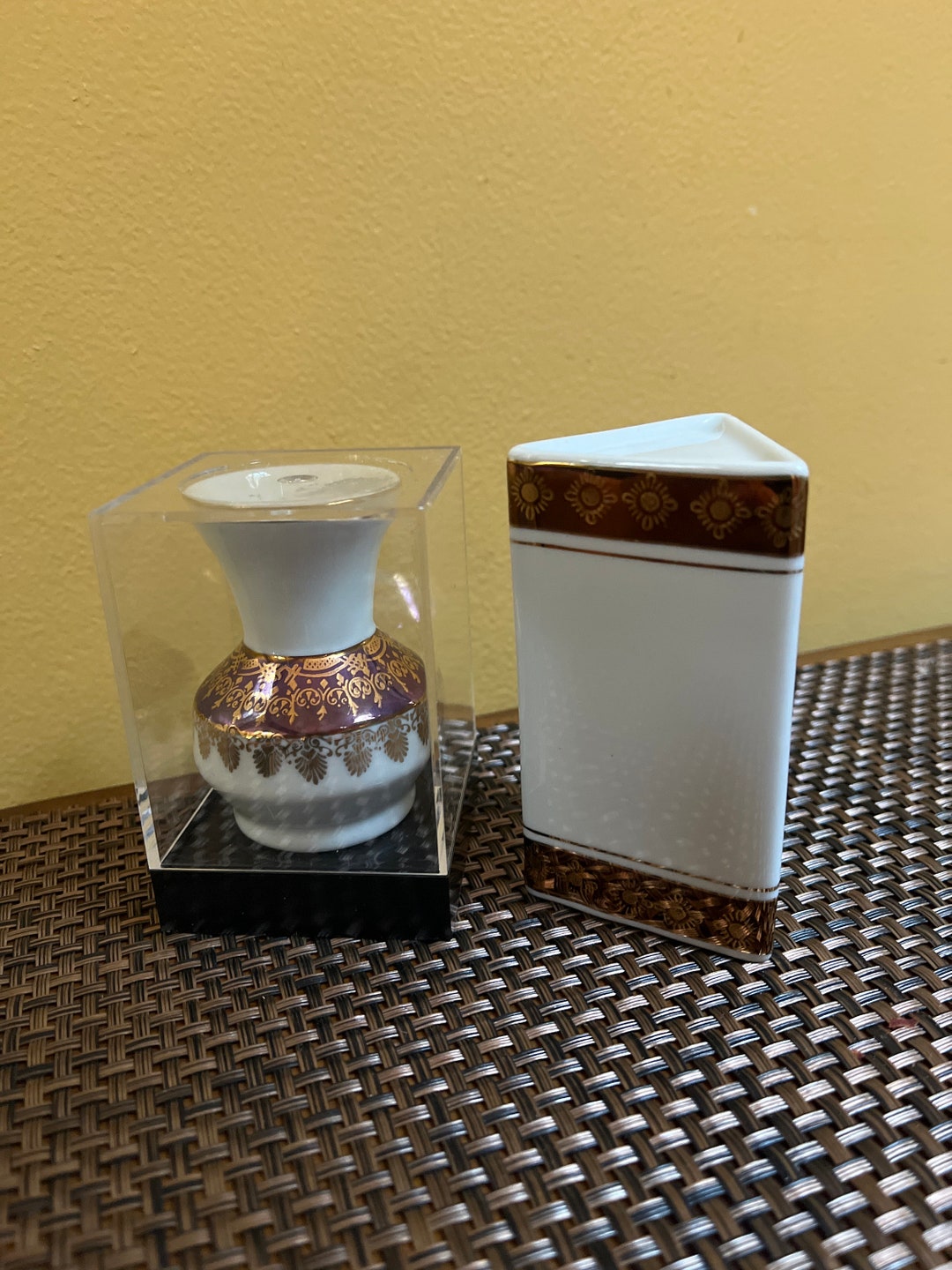 2 Leart Vases - Brazil - Pomerode Leart Vase and Porcelana Schmidt Vase ...