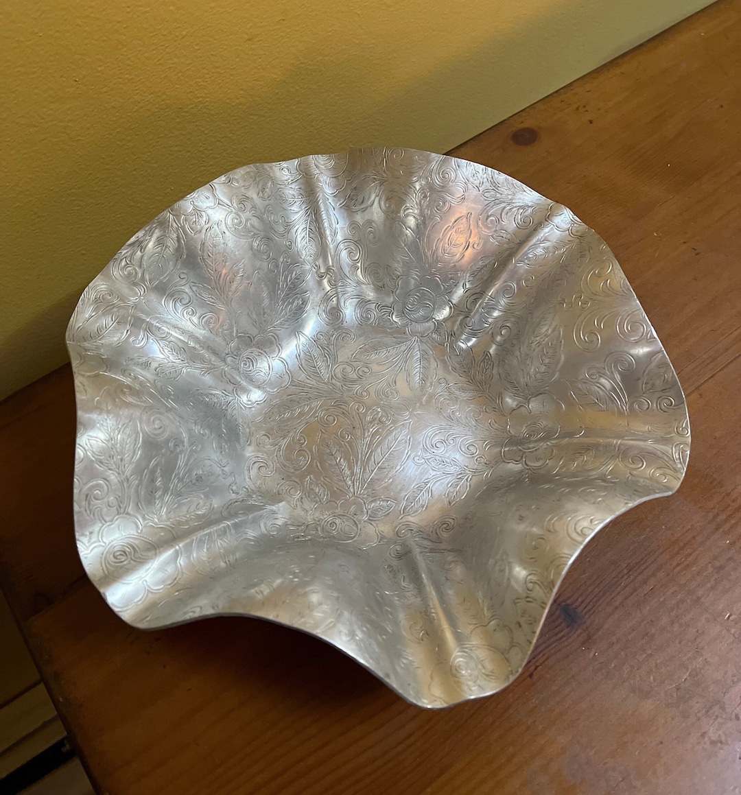 Vintage Florette Design Fluted Aluminum Bowl - Etsy