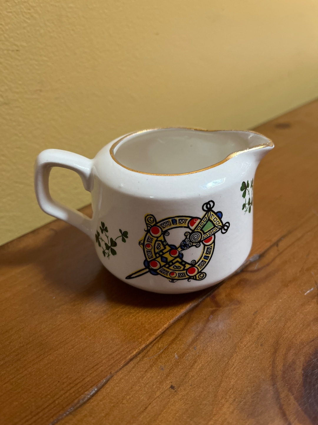 Carrigaline Pottery Ardagh Brooch Creamer - Cork, Ireland - Etsy