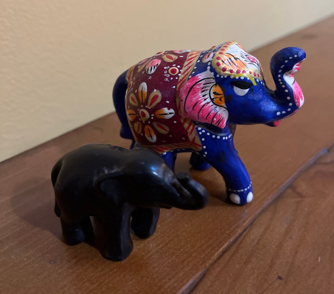 2 Small Elephant Figurines - Etsy