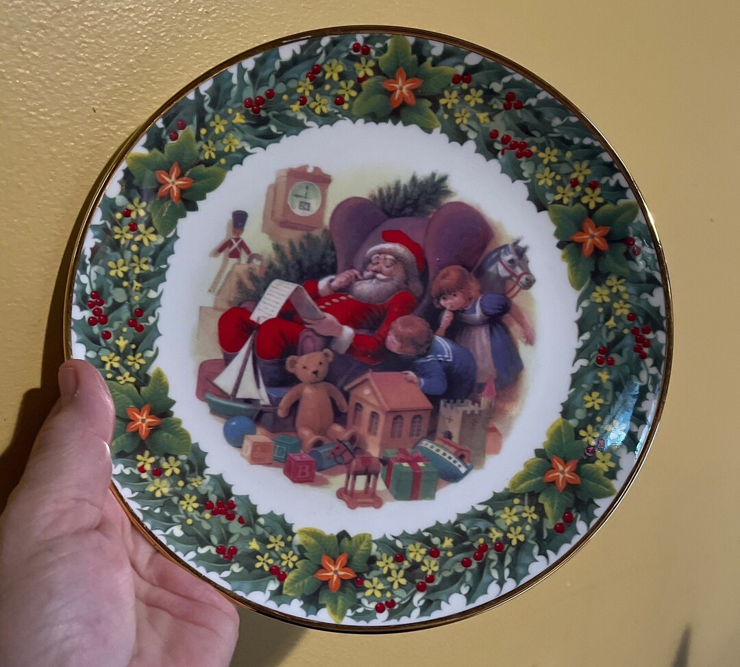 1998 Royal Albert Christmas Plate - Santa's Little List - Designed by ...