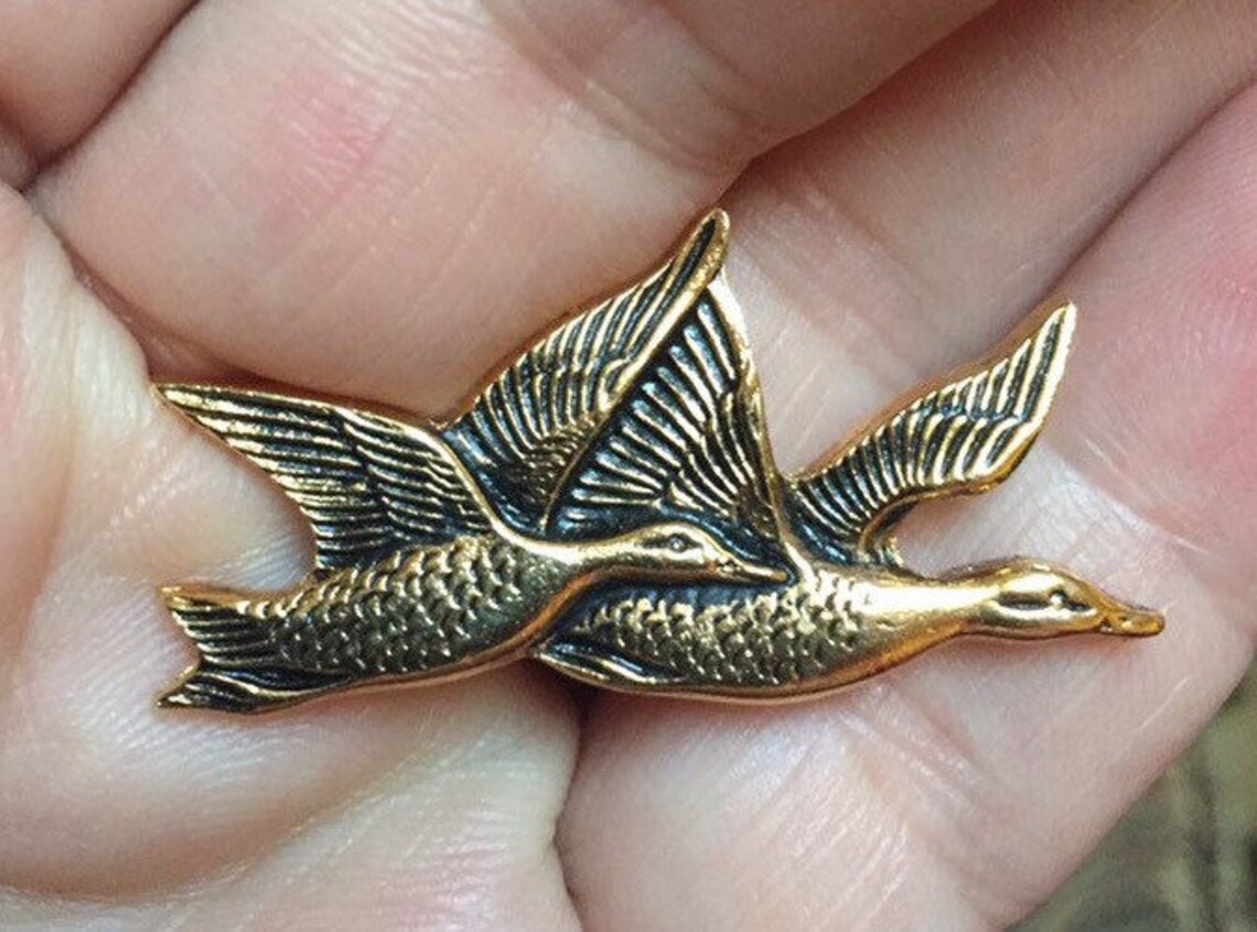 Gold Tone Flying Geese Pin 2 Birds In Flight Pin | Etsy