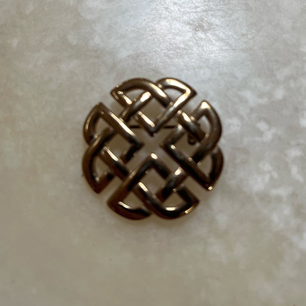 Celtic Knot Brooch - Etsy
