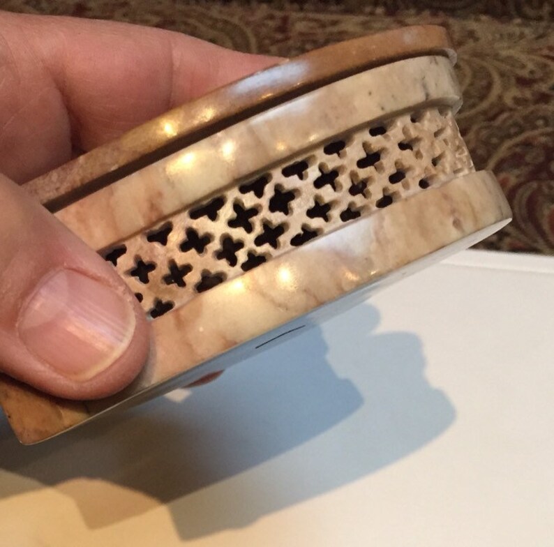 2 Beige Inlaid Alabaster Trinket Boxes - Heart and Small Oval - India ...