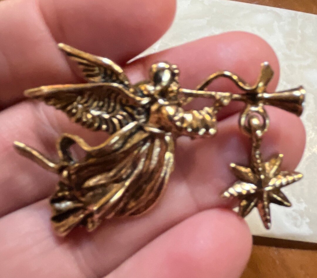 Camco Angel Tack Pin Angel Blowing Horn Pin - Etsy