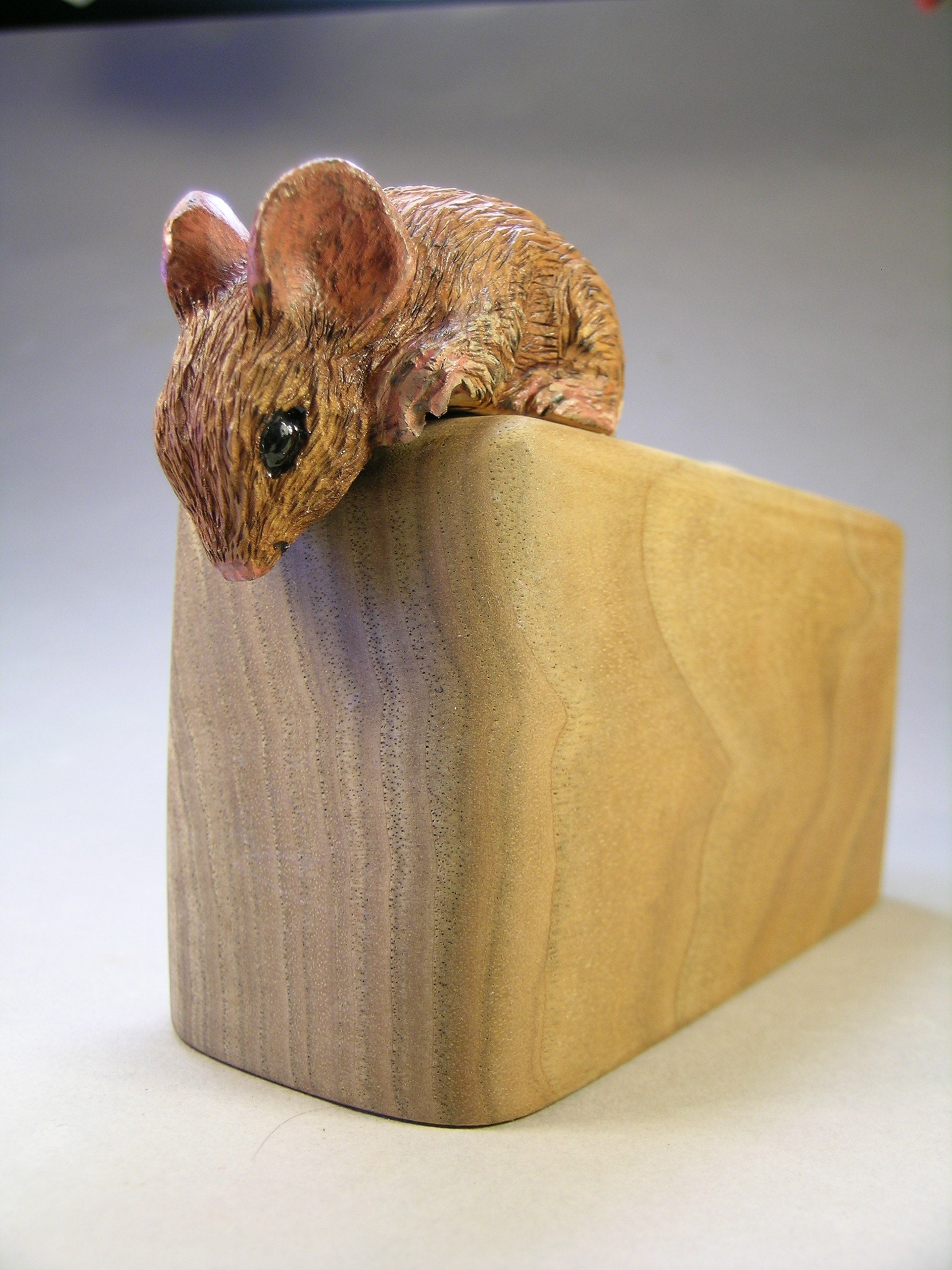 Tutorial for Woodcarving a Peeking Wooden Mouse Shelf Sitter, Tutorial ...