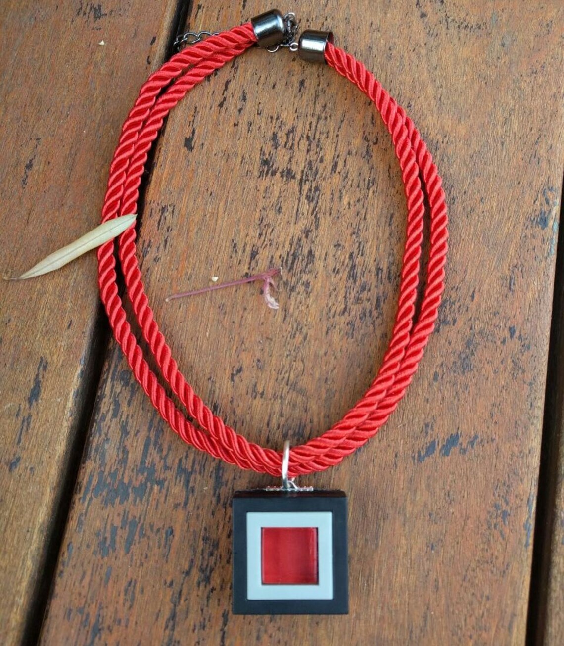 Modern Red Glass Pendant Necklace ,square Red Pendant, Red and Black ...