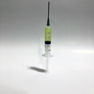 Re-animator Prop Replica Reagent Syringe - Etsy