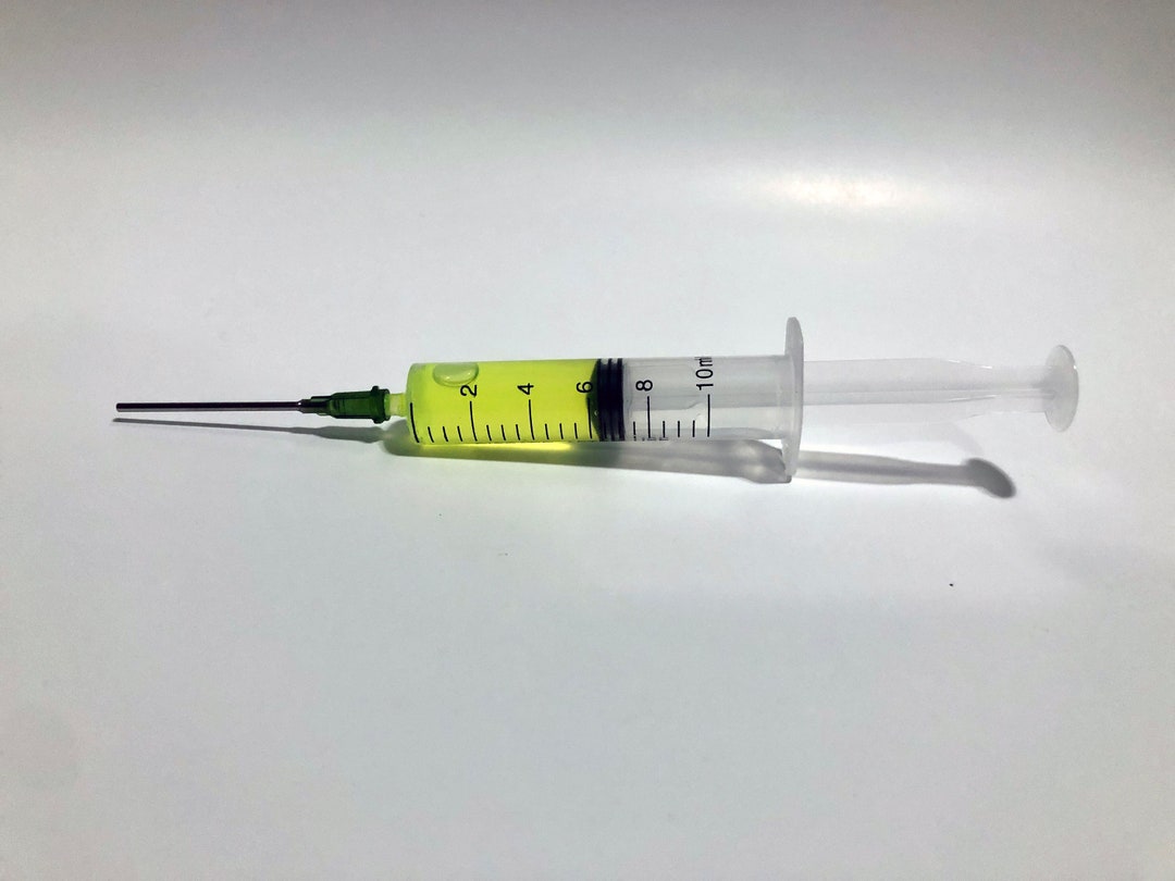 Re-animator Prop Replica Reagent Syringe - Etsy