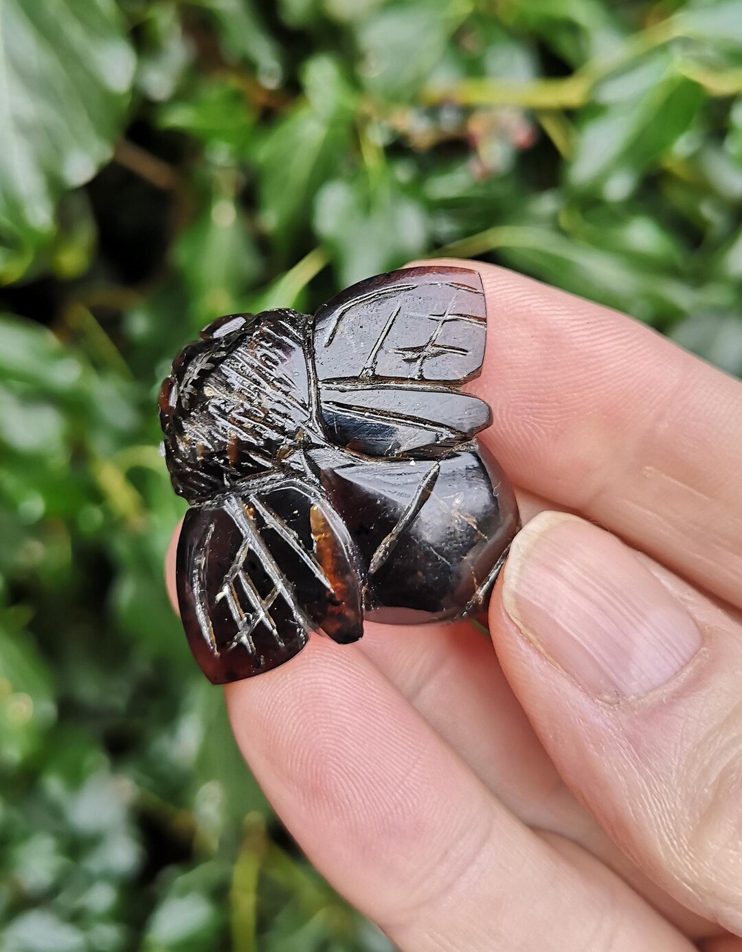 Amber Bumblebee Hand Carved 7.8g - Sumatran Amber Carved Honey Bee 41mm ...