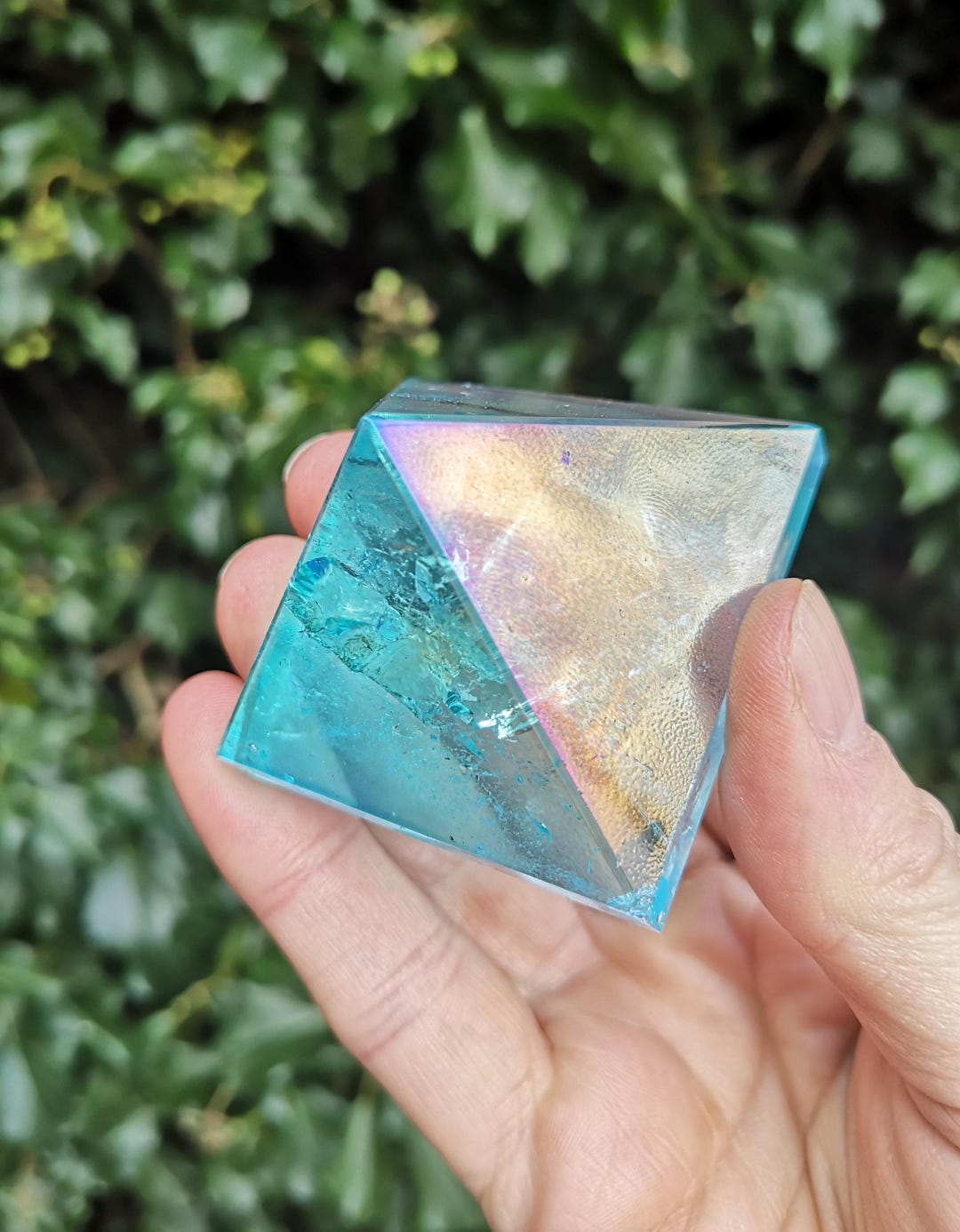 Aqua Aura Quartz Pyramid 119g - Blue Aura Crystal Healing Pyramid 51mm ...