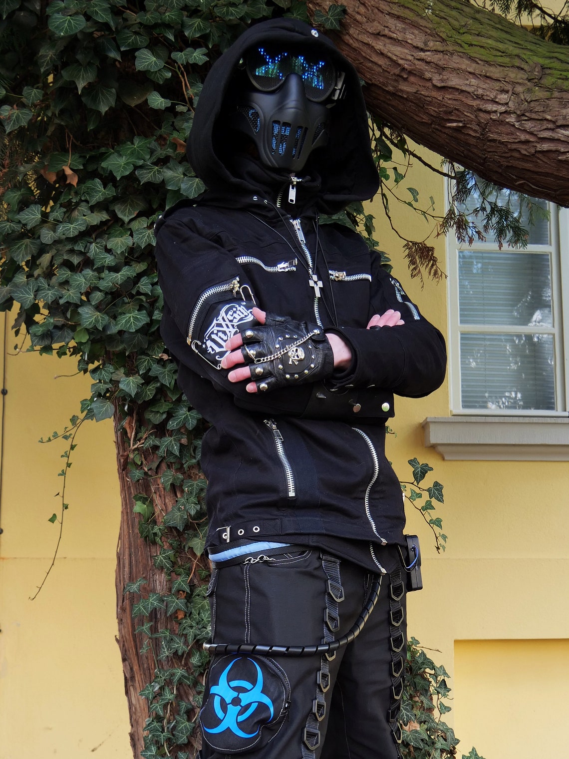 Cyberpunk Wrench / Akali inspired programmable LED Convention | Etsy