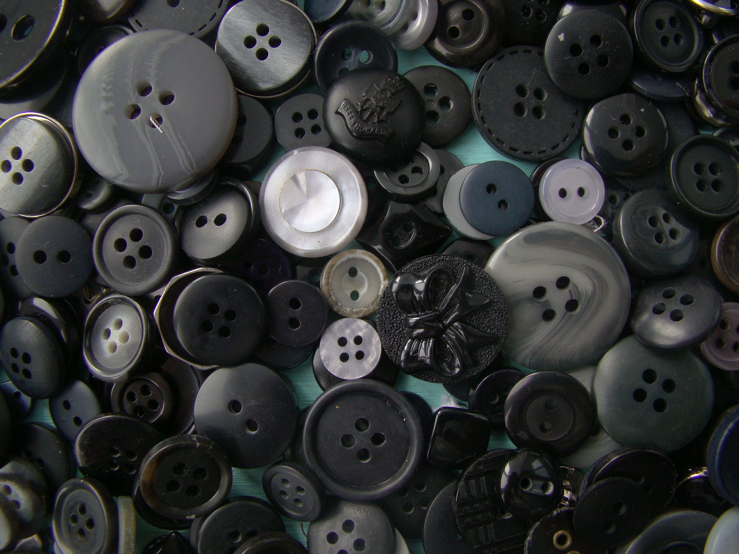 100 Mixed Black Dark Grey Buttons 5-20 Mm Vintage Buttons Bulk Button ...