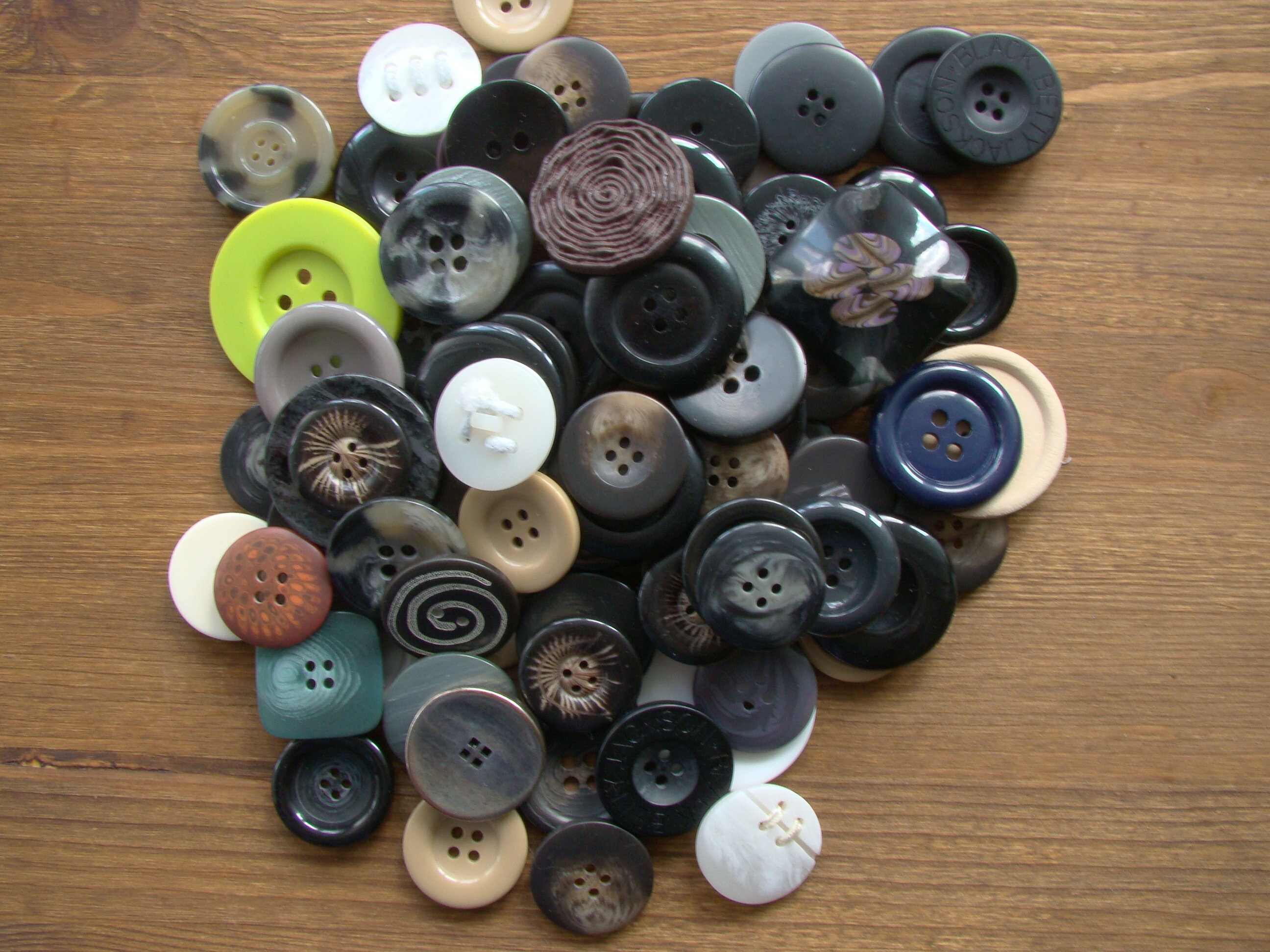 100 Random Buttons Bulk / 25mm 50mm, 1 2 Inch Buttons / Assorted 2 and ...