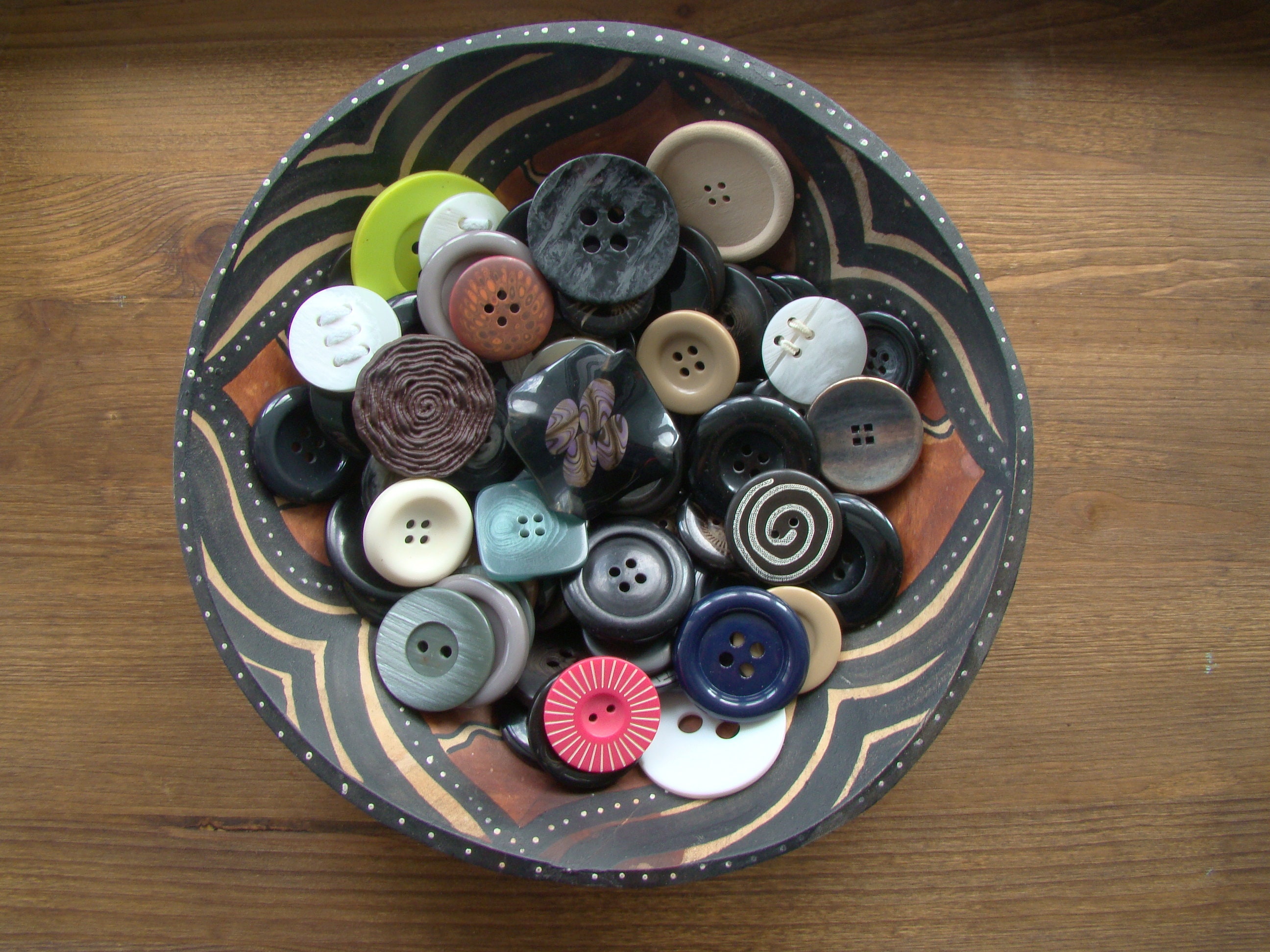 100 Random Buttons Bulk / 25mm - 50mm, 1 - 2 Inch Buttons / Assorted 2 ...