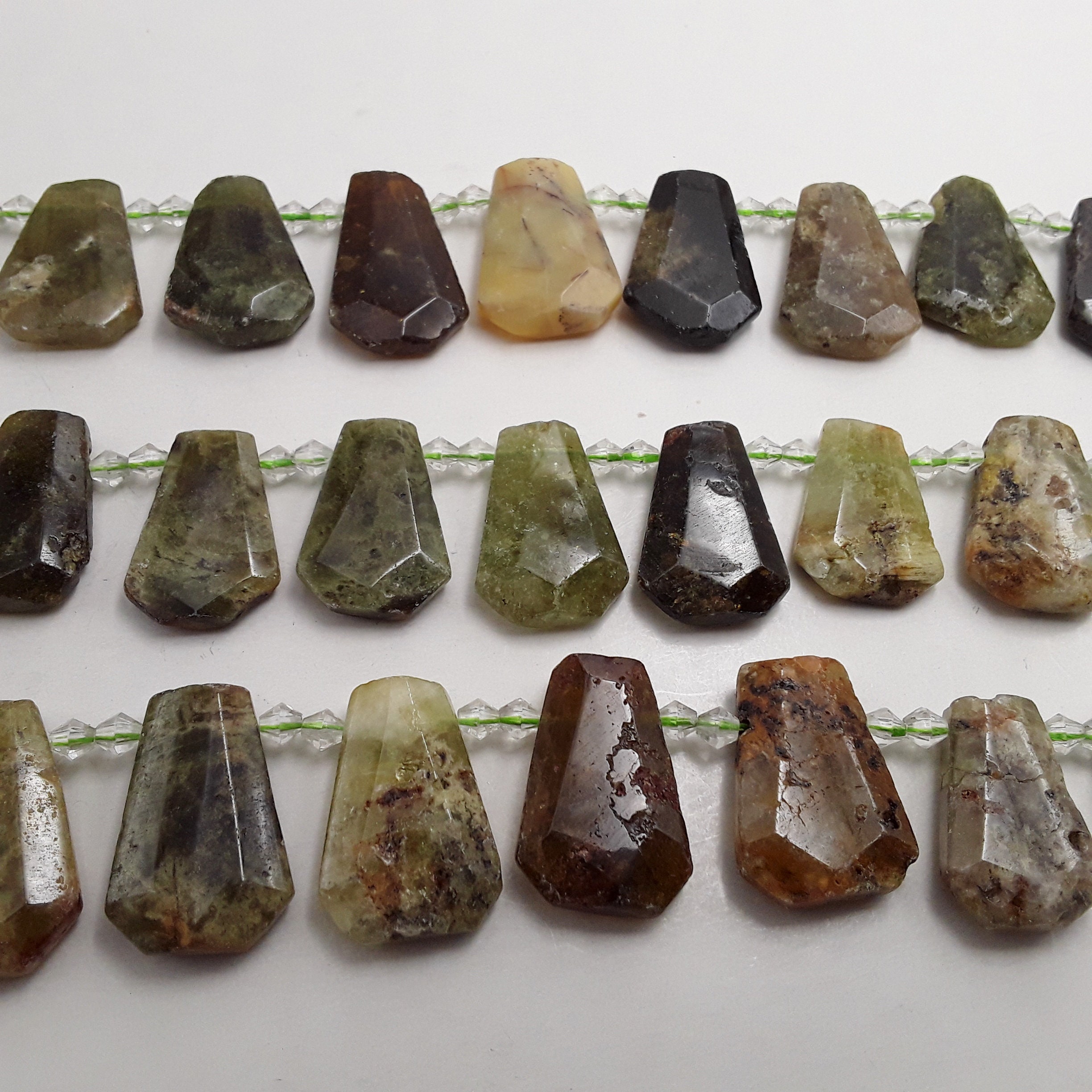 Green Garnet Graduated Faceted Trapezoid Shape Beads | Etsy