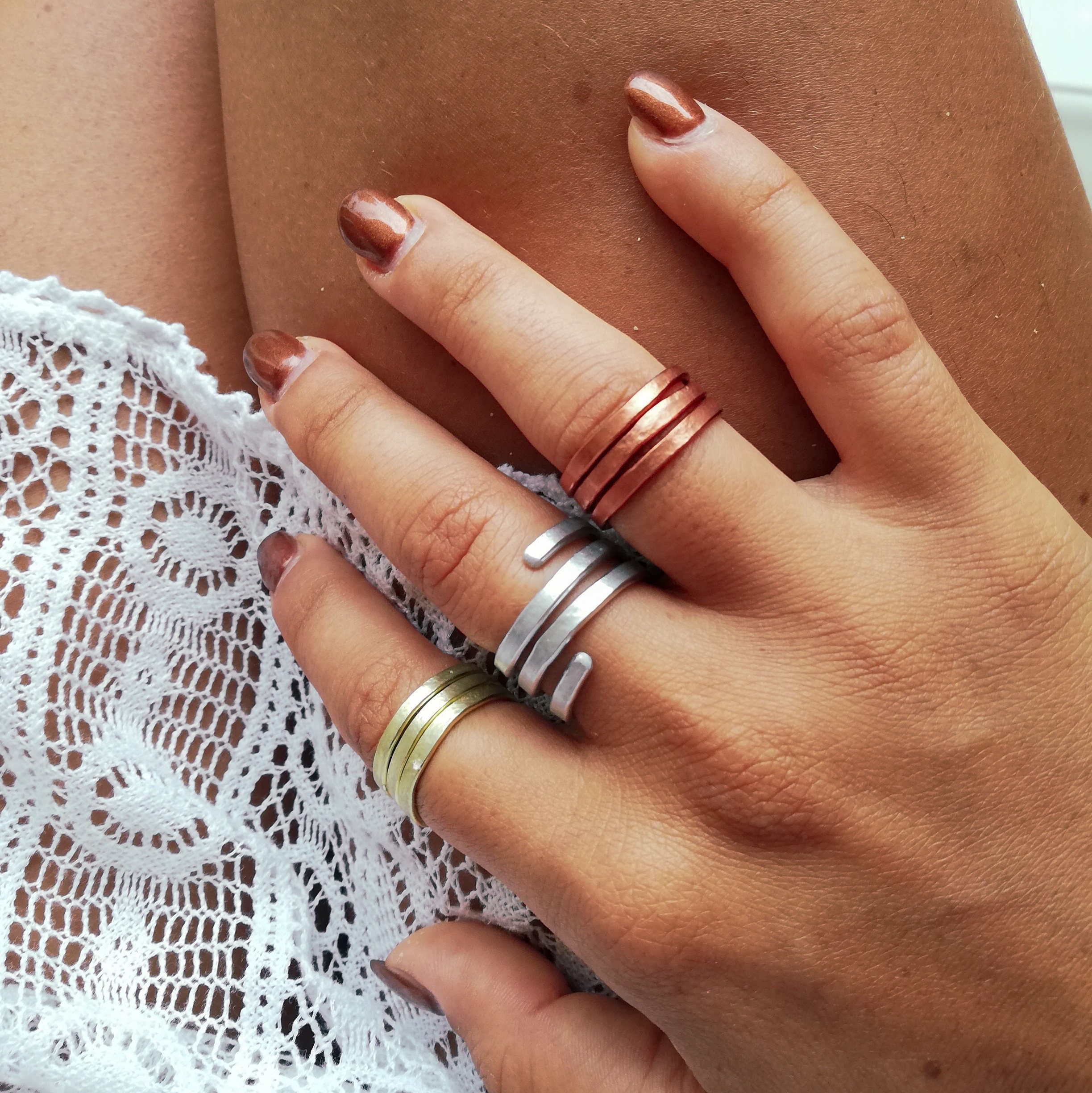 Anillo SIMPLE en aluminio forjado color plata anillo de - Etsy España