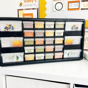 Honey Bee Themed Classroom Decor Bundle | Classroom Bulletin Board ...