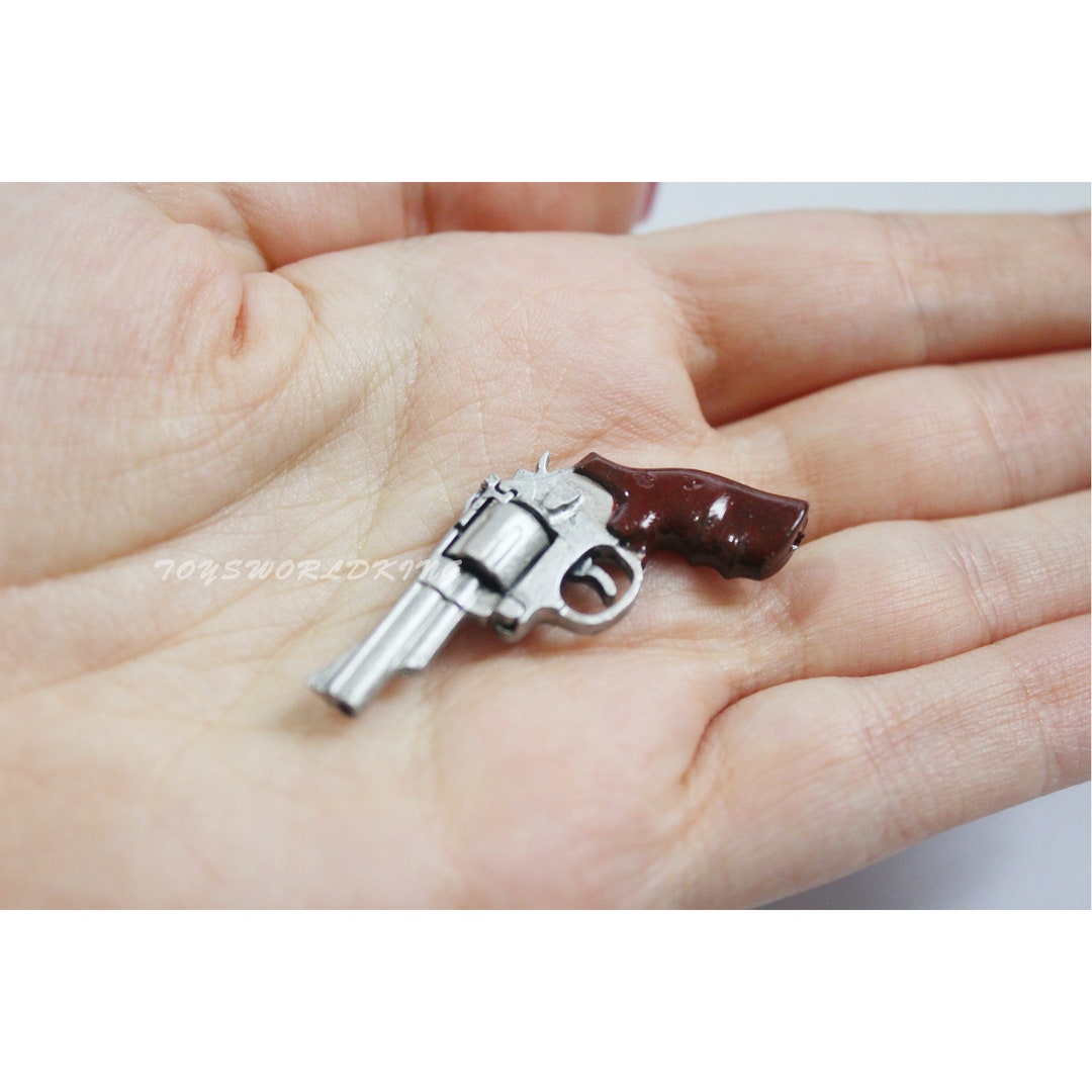 1/6 Scale Old Mini Revolver Gun Pistol Model Toy for Doll Action Figure ...