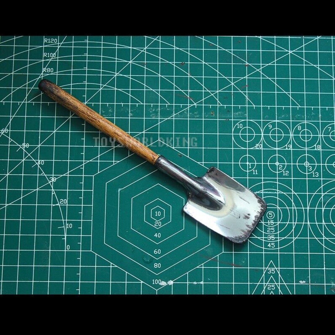 1:6 Scale Mini Spade Shovel Old Dirty Looking Handmade Model Toy Fits ...
