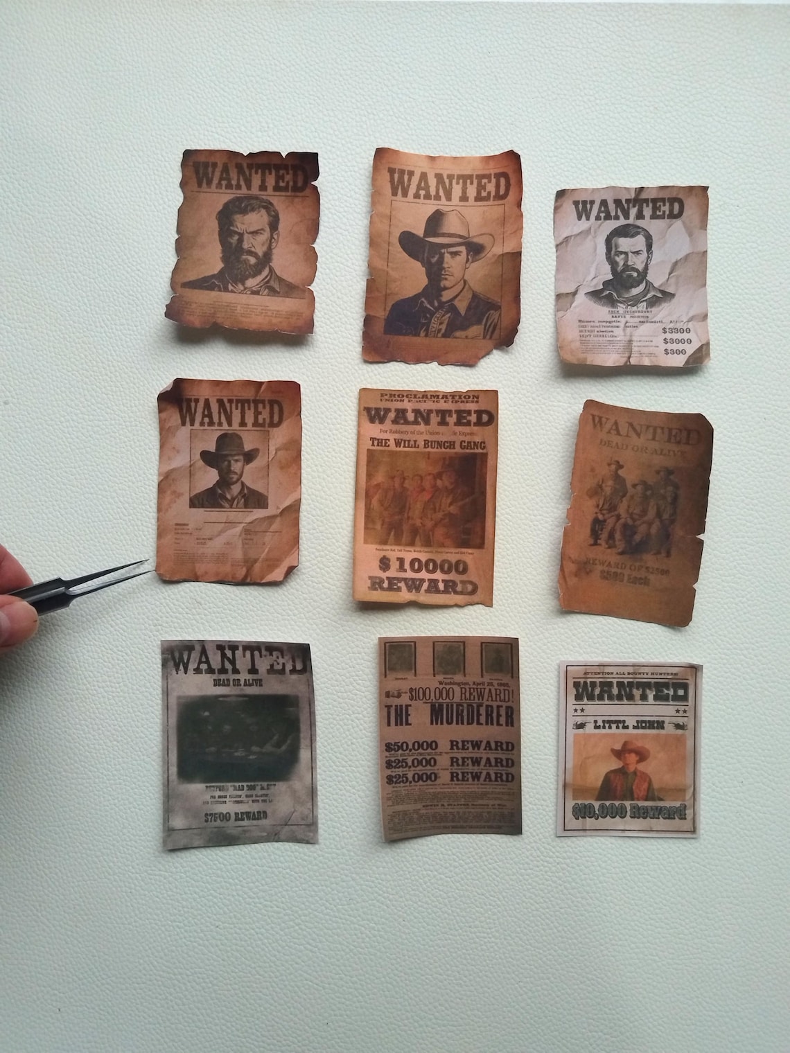Miniature Wanted Poster Set: 1/6 Scale Wild West Diorama (digital ...
