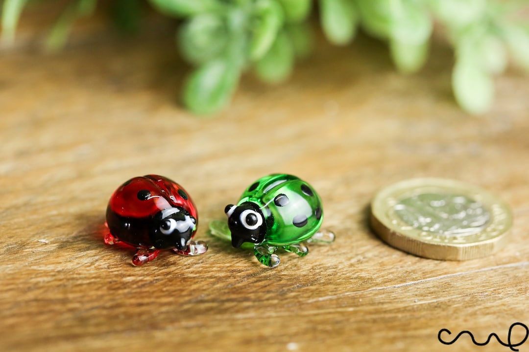 Handmade Mini Tiny Glass Ladybird Red Green Gift Ladybug Little Gloss ...
