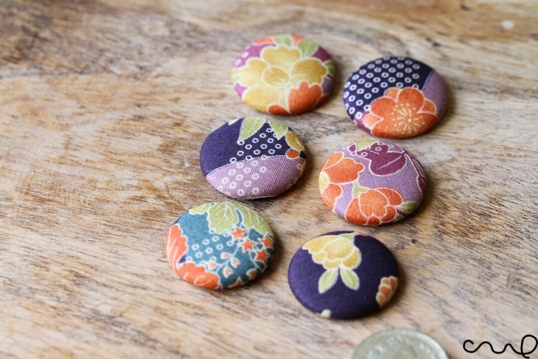 Set of 6 Japanese Patterns Fabric Covered Buttons Floral Black Flat ...