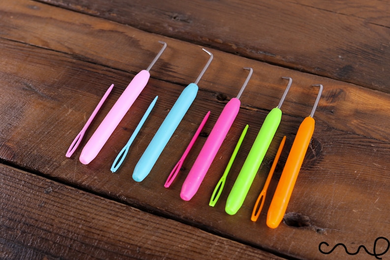 Knitting Loom Hook With Needle Loom Pick and Yarn Needle Spare - Etsy UK