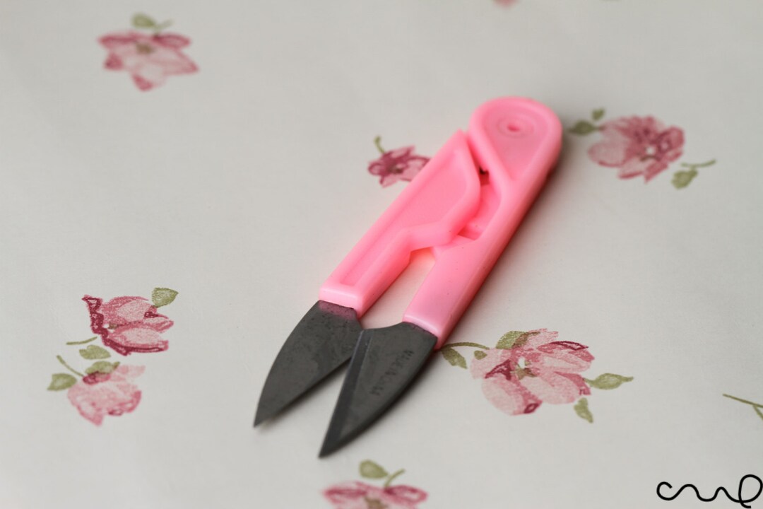 PINK Sewing Snips Mini Sewing Scissors Snips Thread Cutter Yarn Shear ...