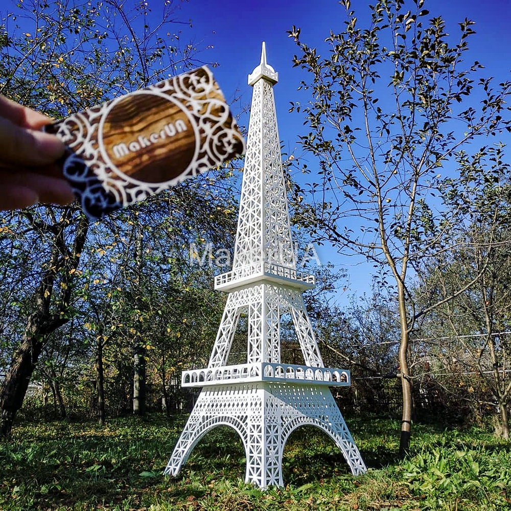 Eiffel Tower Prom Decorations