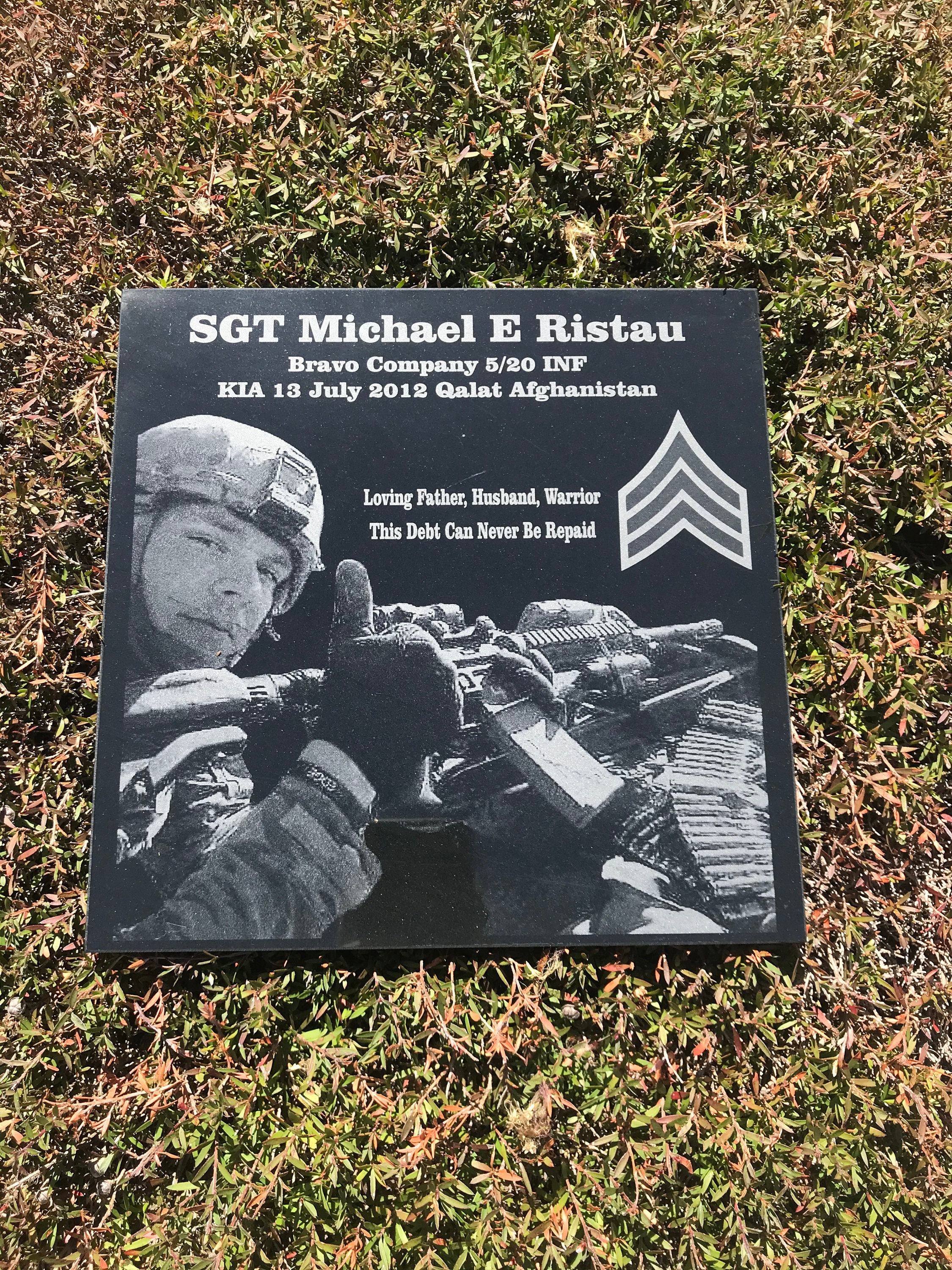 Military Soldier Engraved Memorial Stone, Veterans Memorial, Life ...