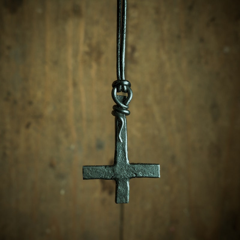 Goth Cross Pendant - Etsy