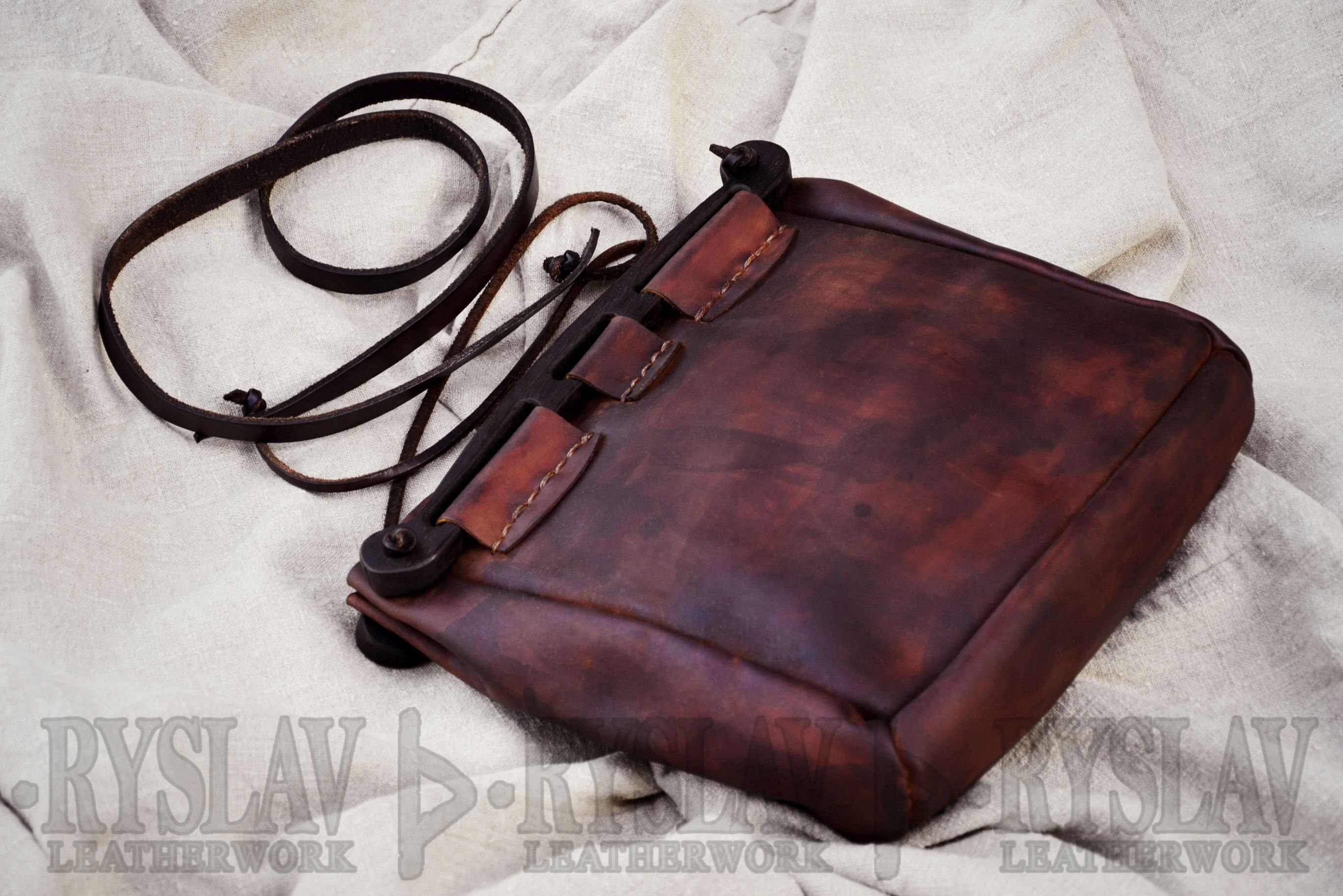 Viking Leather HANDLE Bag, Hedeby Haithabu Bag, Early Medieval ...