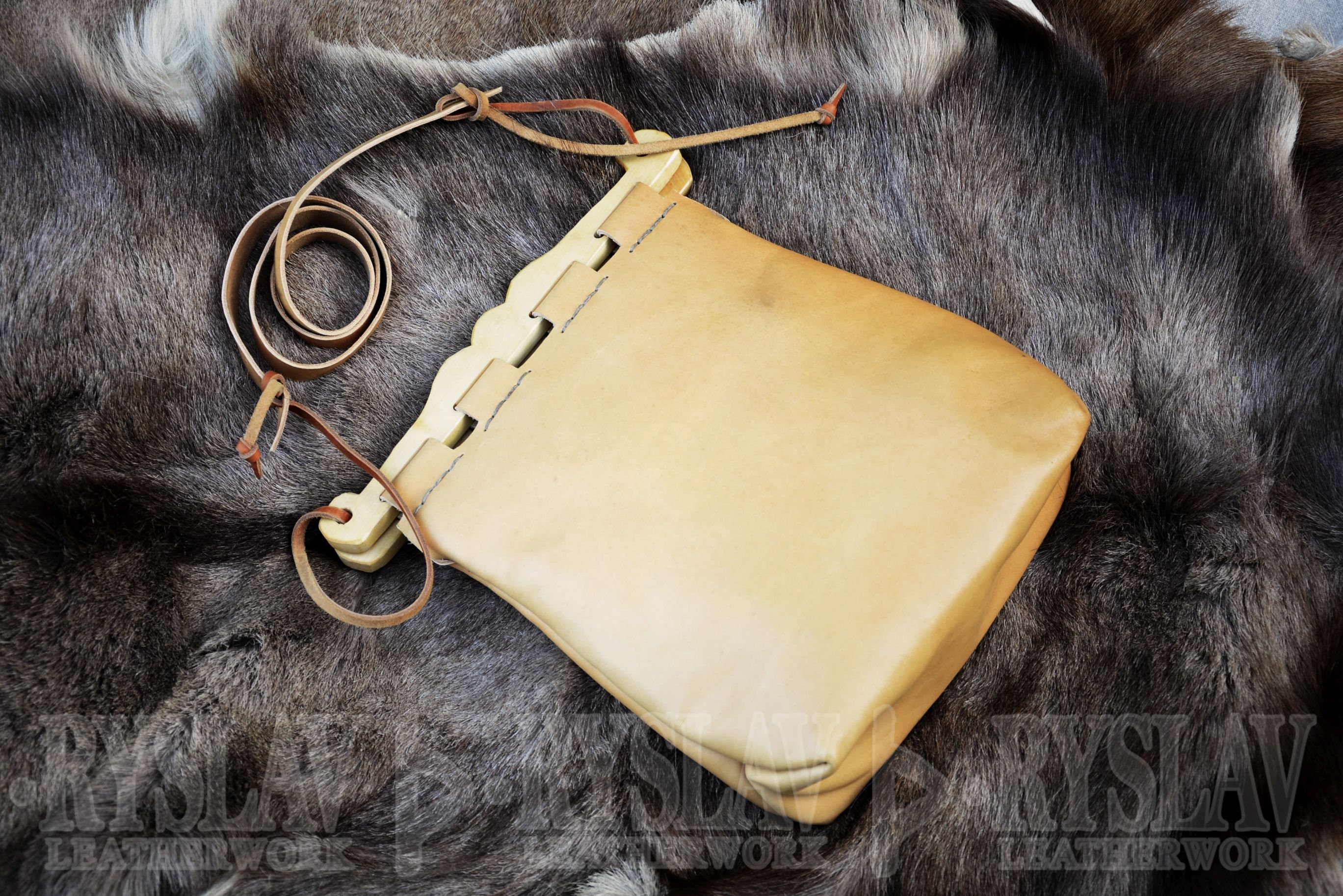 Viking Leather HANDLE Bag, Hedeby Haithabu Bag, Early Medieval ...