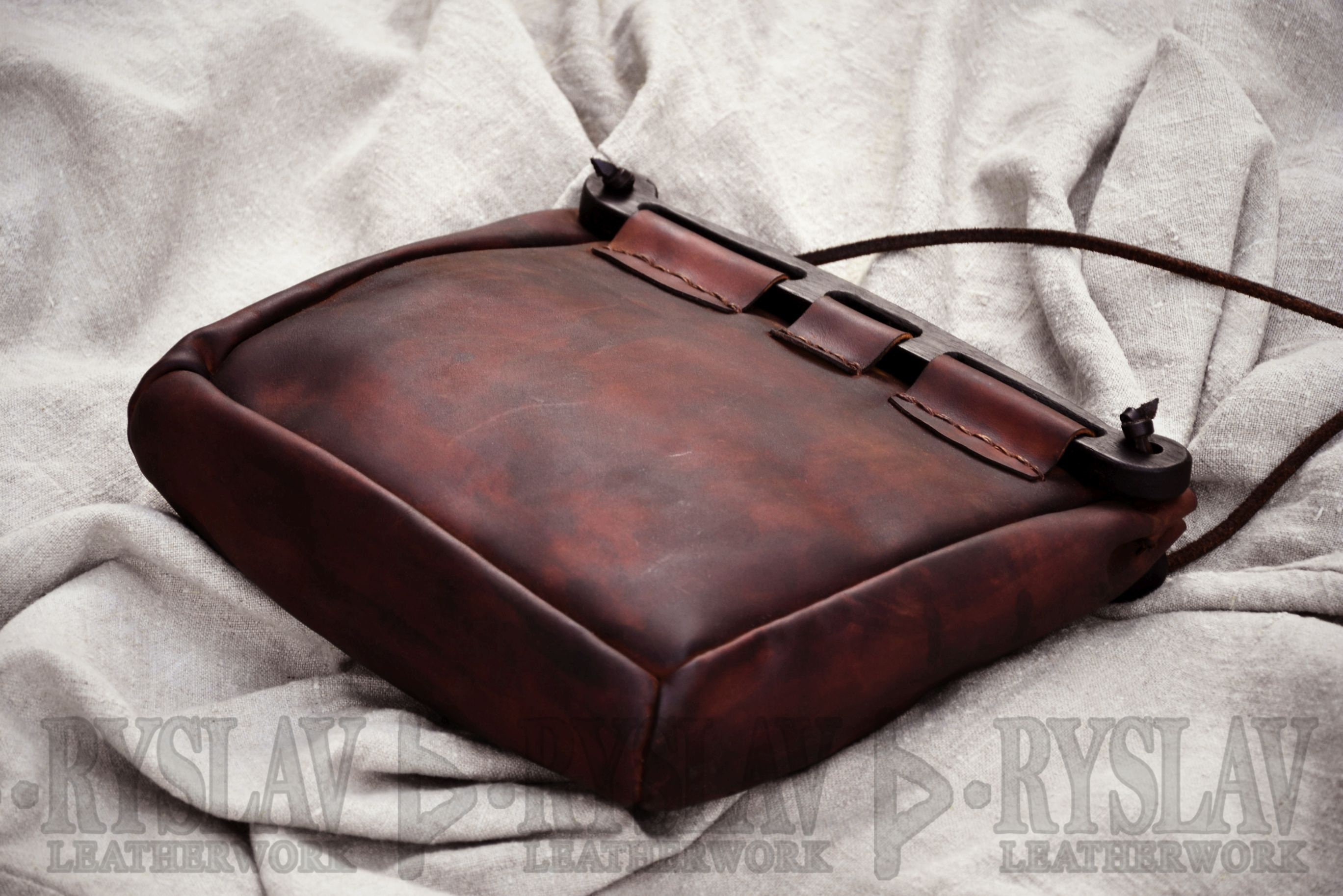 Viking Leather HANDLE Bag, Hedeby Haithabu Bag, Early Medieval ...