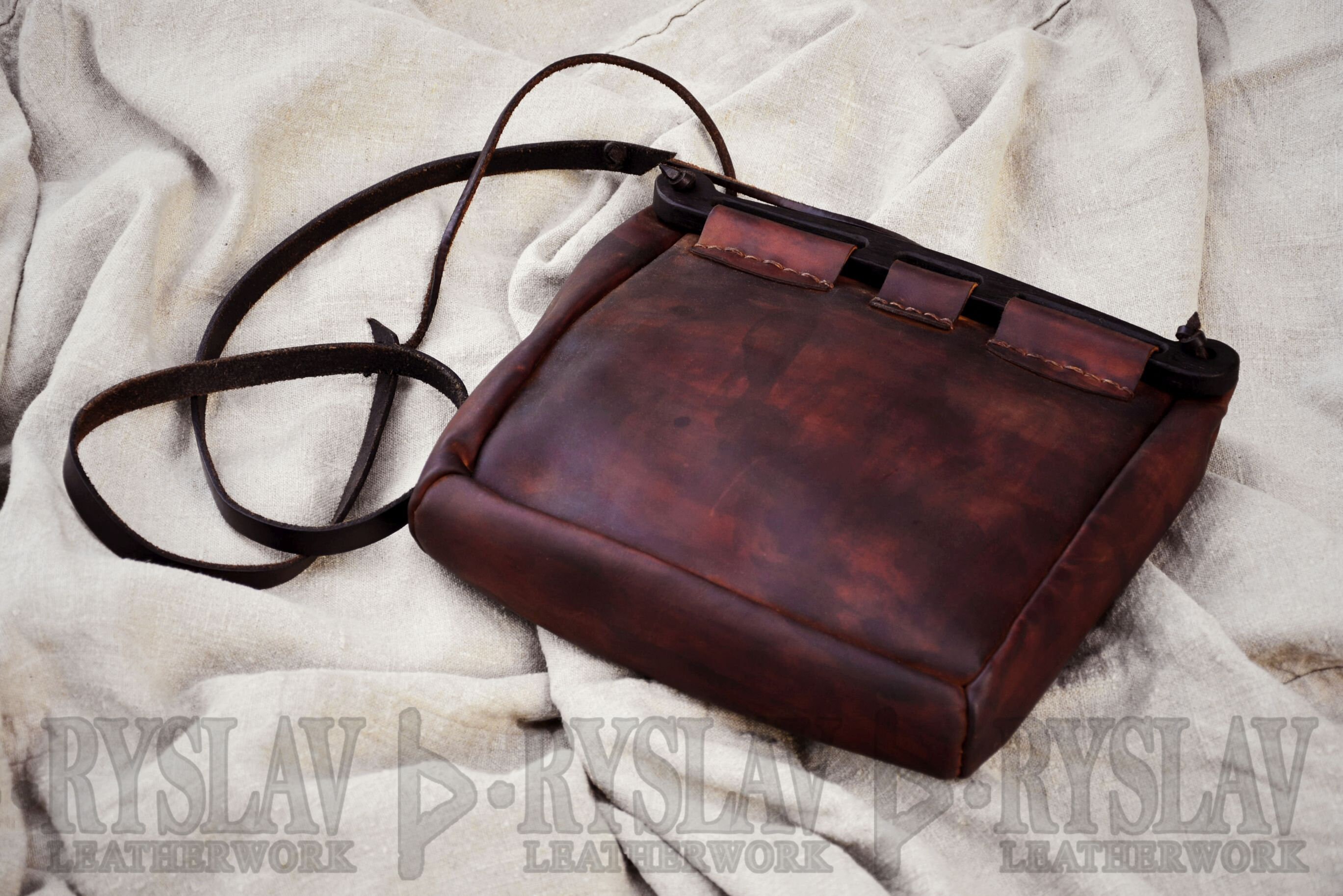 Viking Leather HANDLE Bag, Hedeby Haithabu Bag, Early Medieval ...