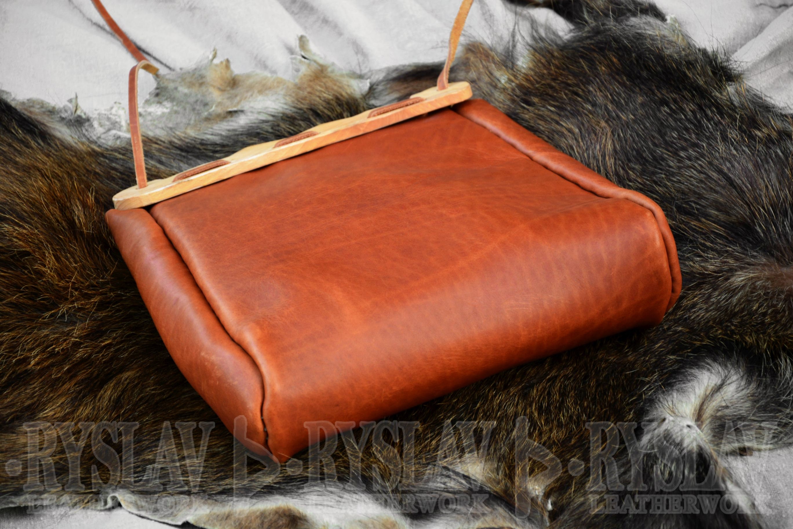 Viking Leather HANDLE Bag, Birka Bag, Early Medieval Reenactment ...