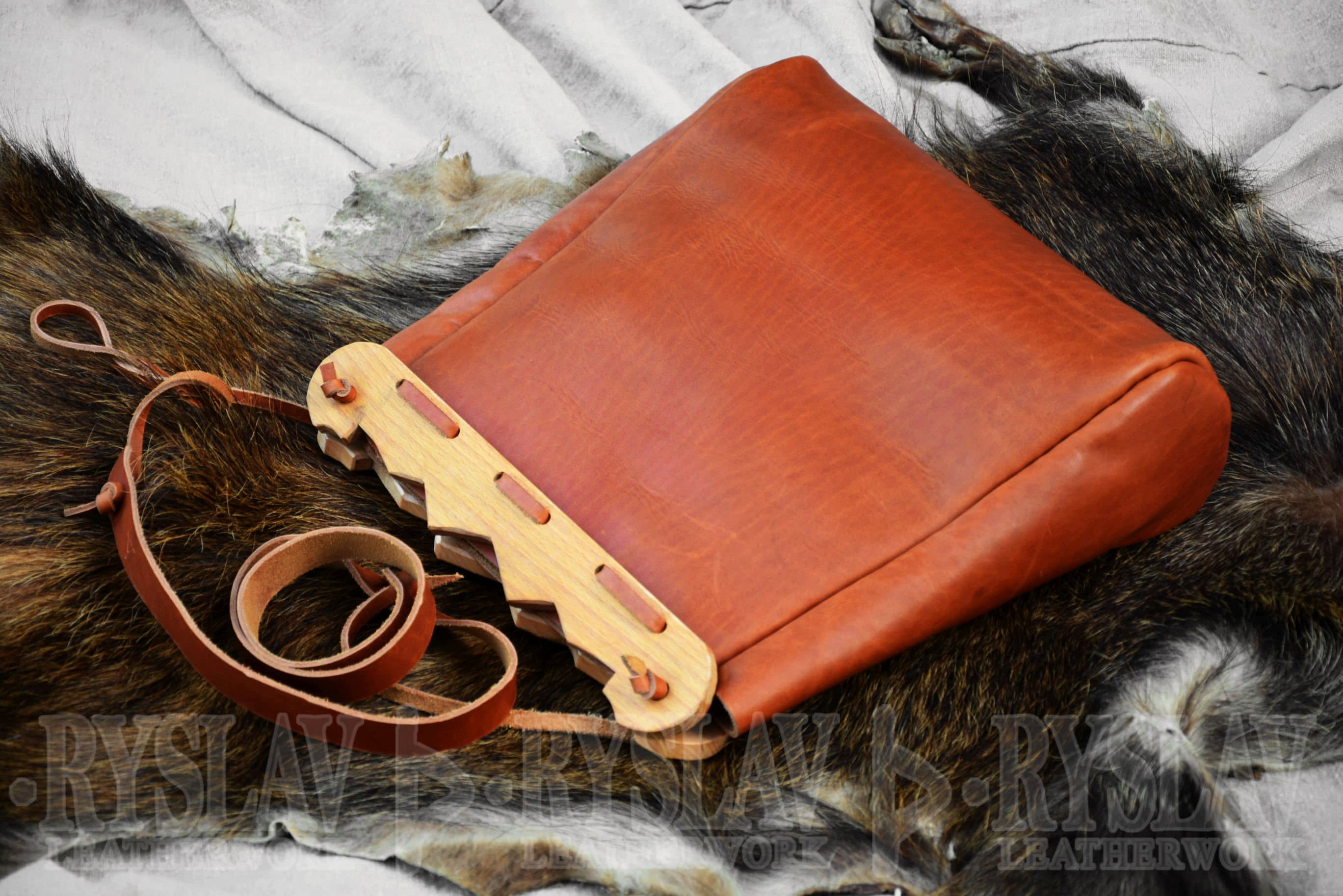 Viking Leather HANDLE Bag, Birka Bag, Early Medieval Reenactment ...