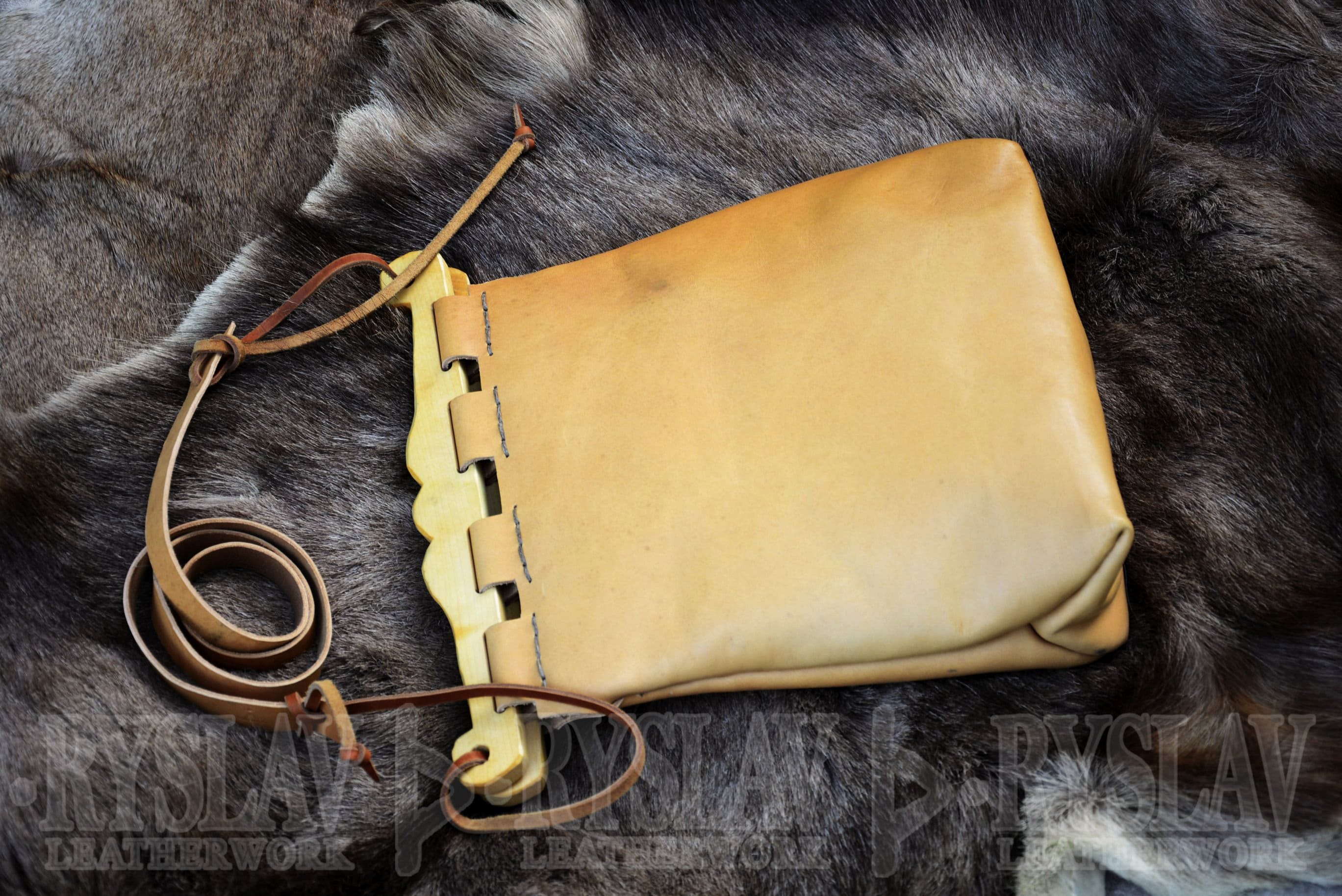 Viking Leather HANDLE Bag, Hedeby Haithabu Bag, Early Medieval ...