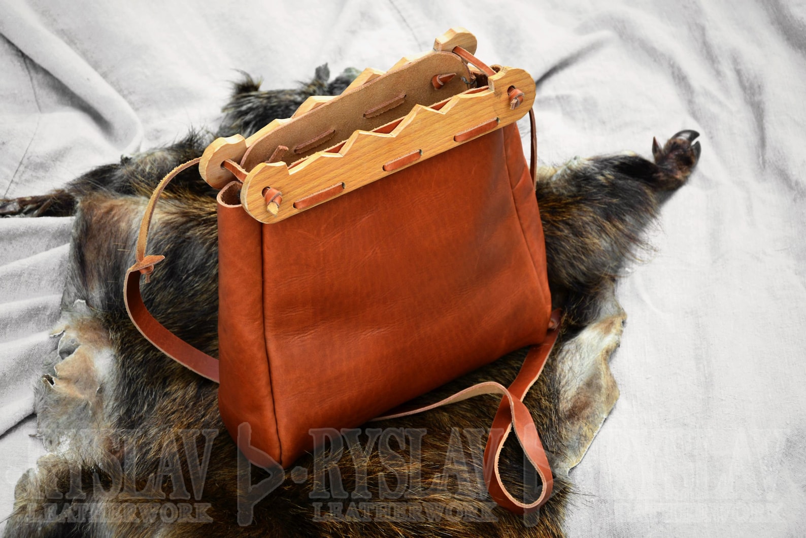 Viking Leather HANDLE Bag, Birka Bag, Early Medieval Reenactment ...