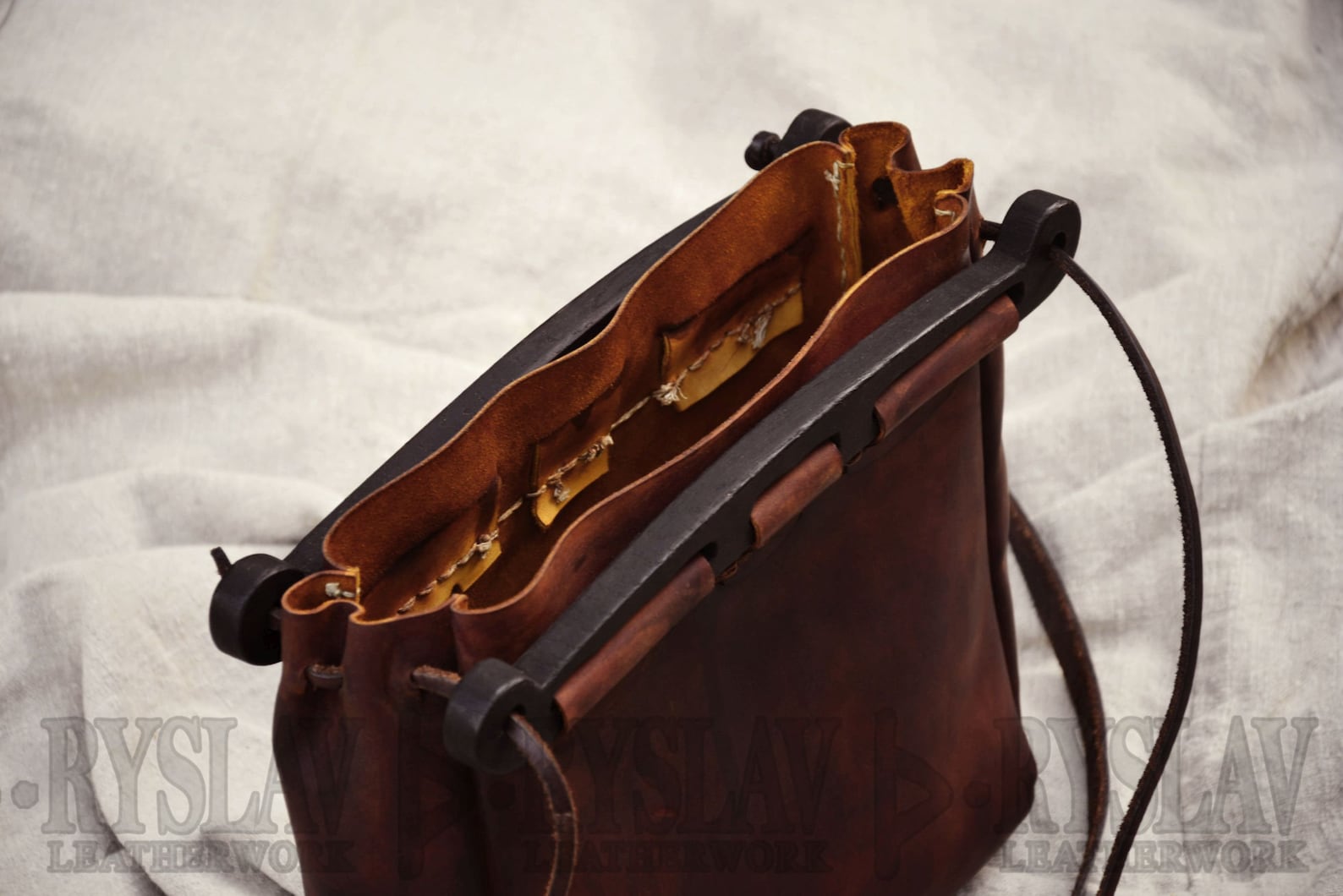 Viking Leather HANDLE Bag, Hedeby Haithabu Bag, Early Medieval ...