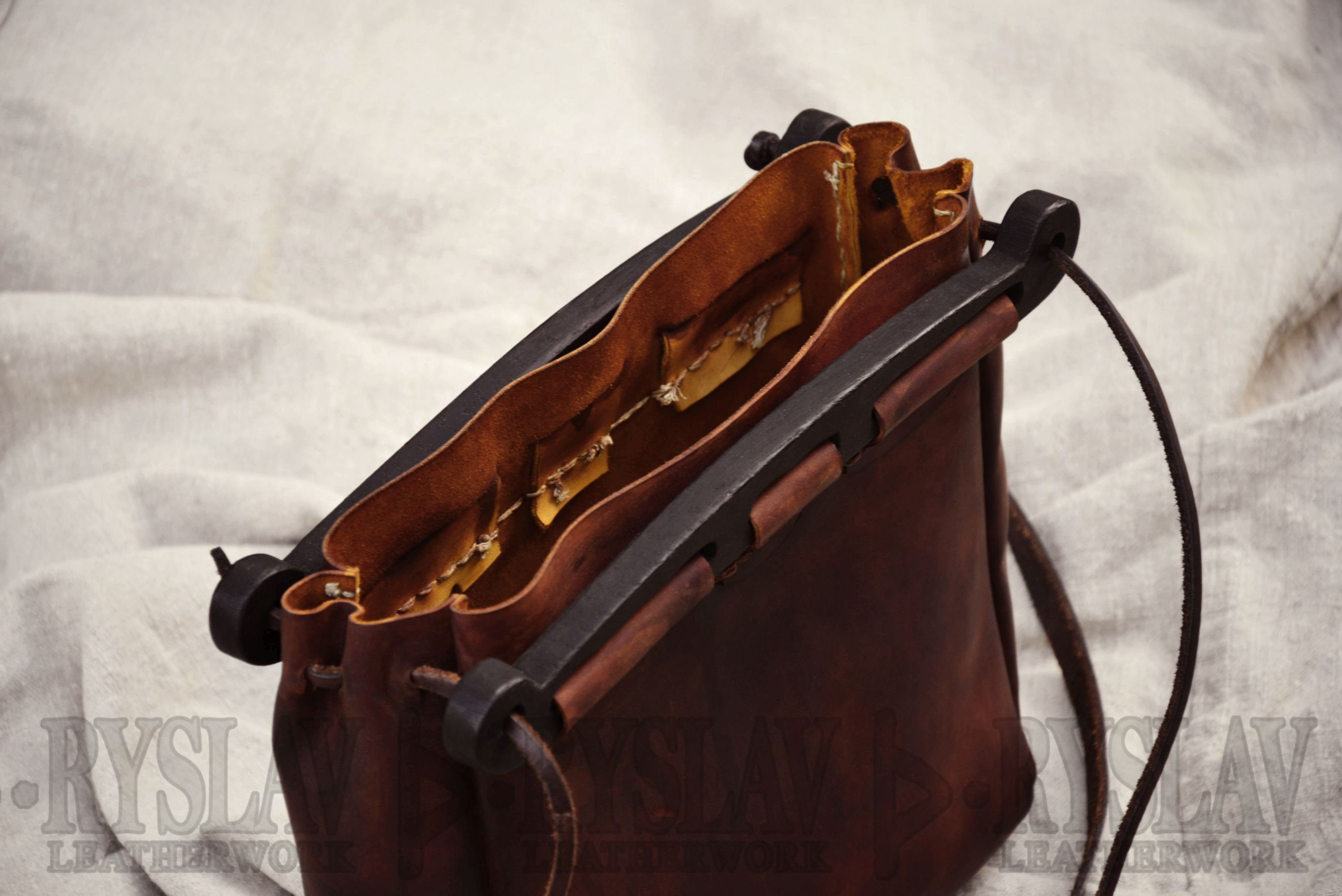 Viking Leather HANDLE Bag, Hedeby Haithabu Bag, Early Medieval ...