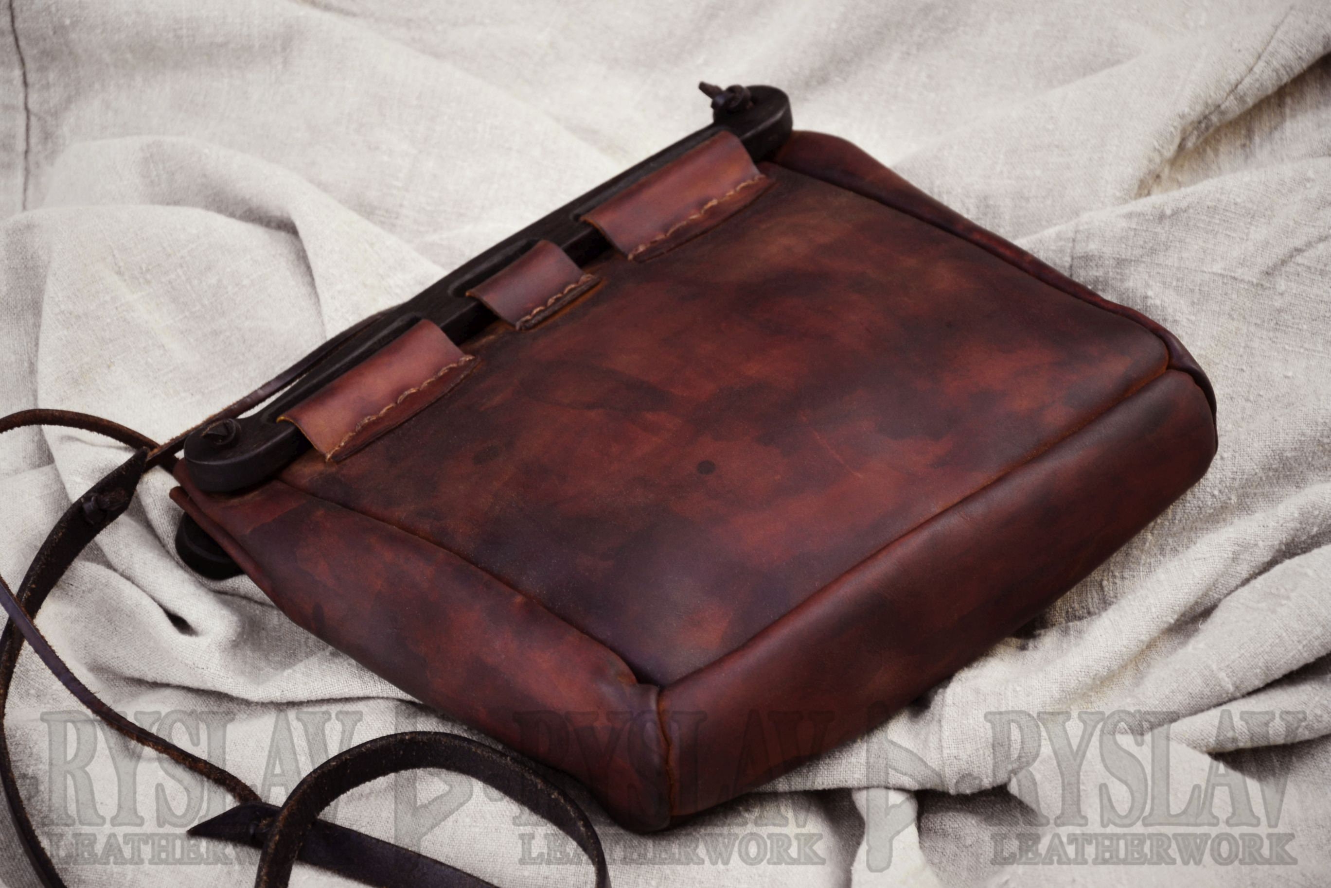 Viking Leather HANDLE Bag, Hedeby Haithabu Bag, Early Medieval ...