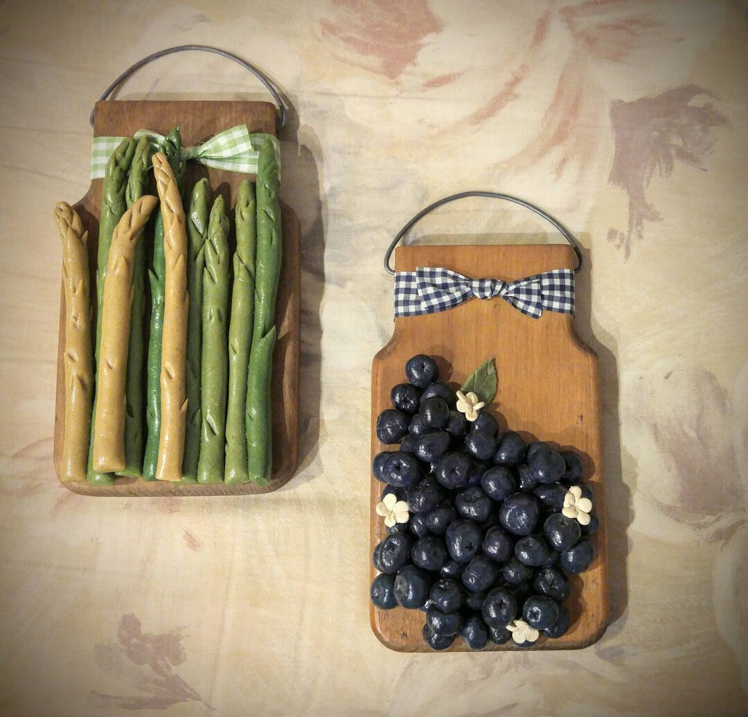 Mason Jar Blueberries and Asparagus Wall Plaques With Gingham Check ...