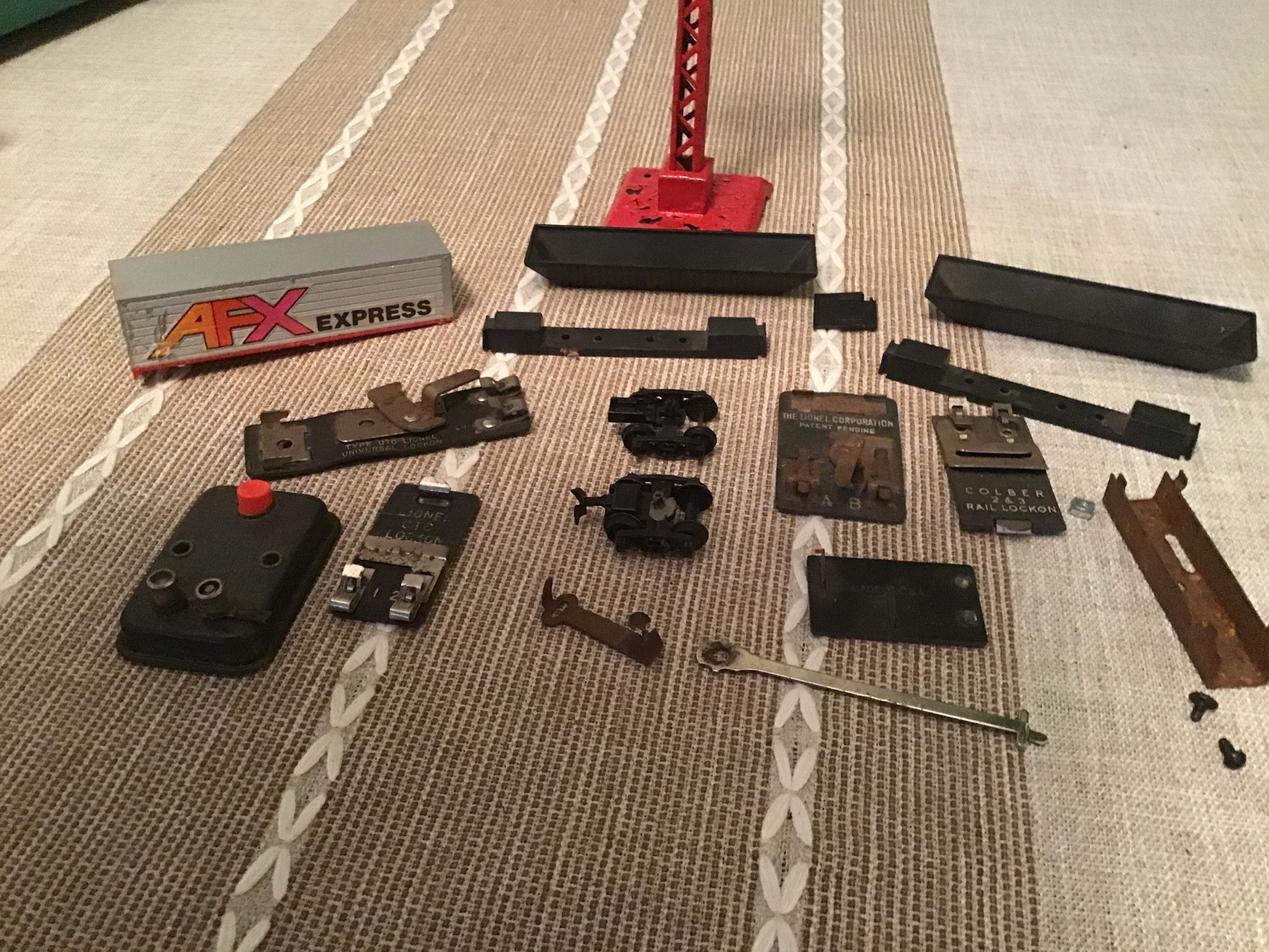 Vintage Lionel Train Parts and Switches , Rail Lockons - Etsy