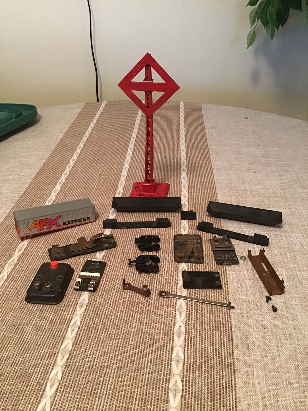 Vintage Lionel Train Parts and Switches , Rail Lockons - Etsy