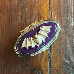 Bat Cameo Pill Organizer, Medicine Storage, Gothic Accessories - Etsy