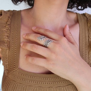 Bohemian Silver FERN Leaf Knuckle Ring, Silver Knuckle Midi Fern Leaf ...