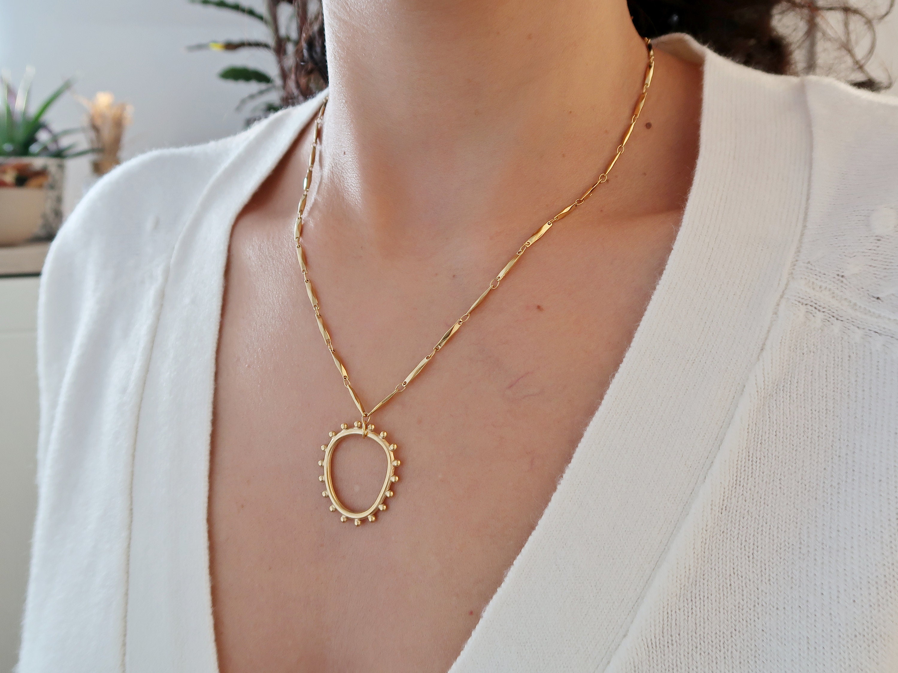 Gold Colour Stainless Steel Hollow Free Form Circle Pendant Necklace Bar Link Chain Modern Minimal Abstract Layering Jewelry Gift for Her